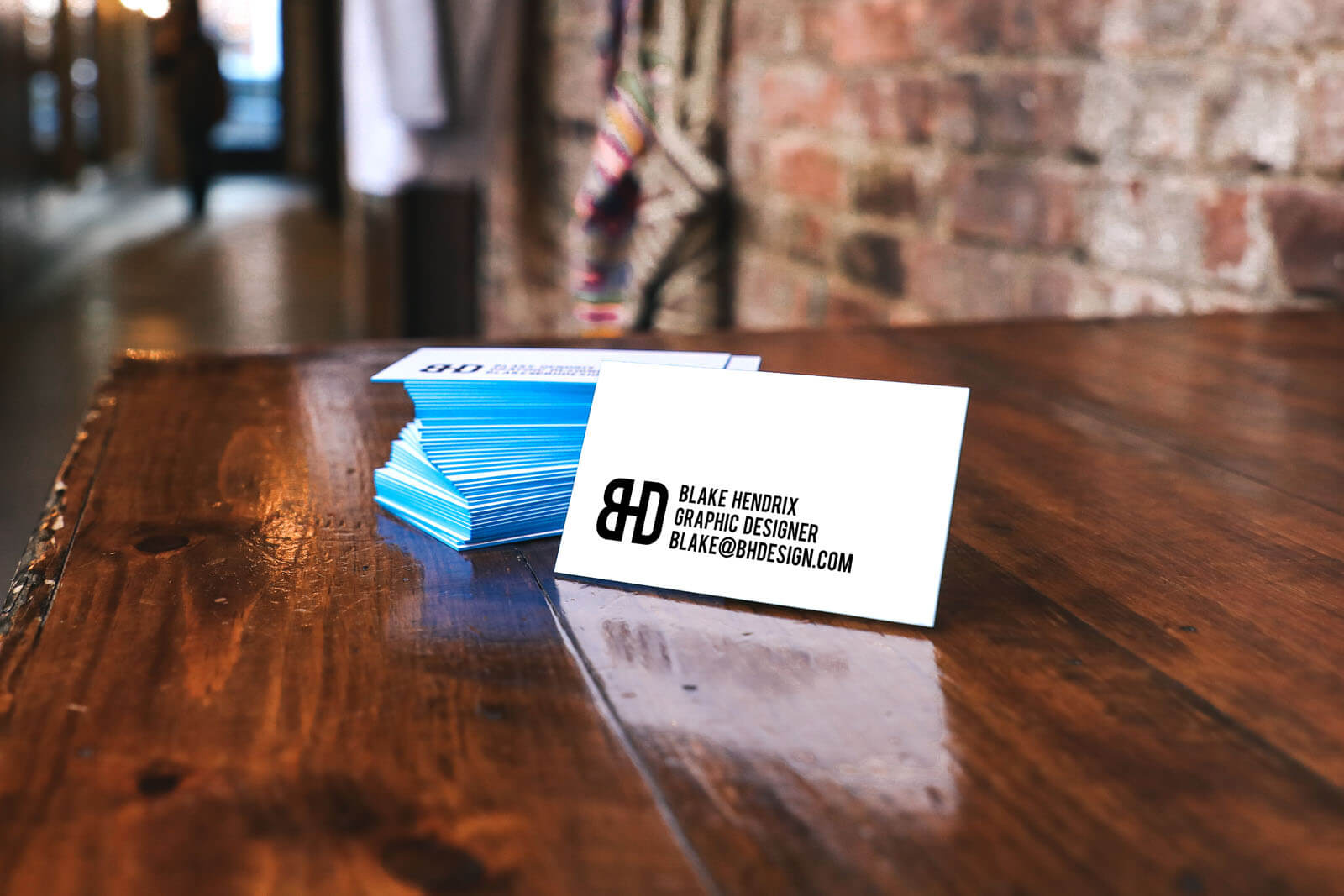 Thick Business Card with Blue Painted Edges | Primoprint
