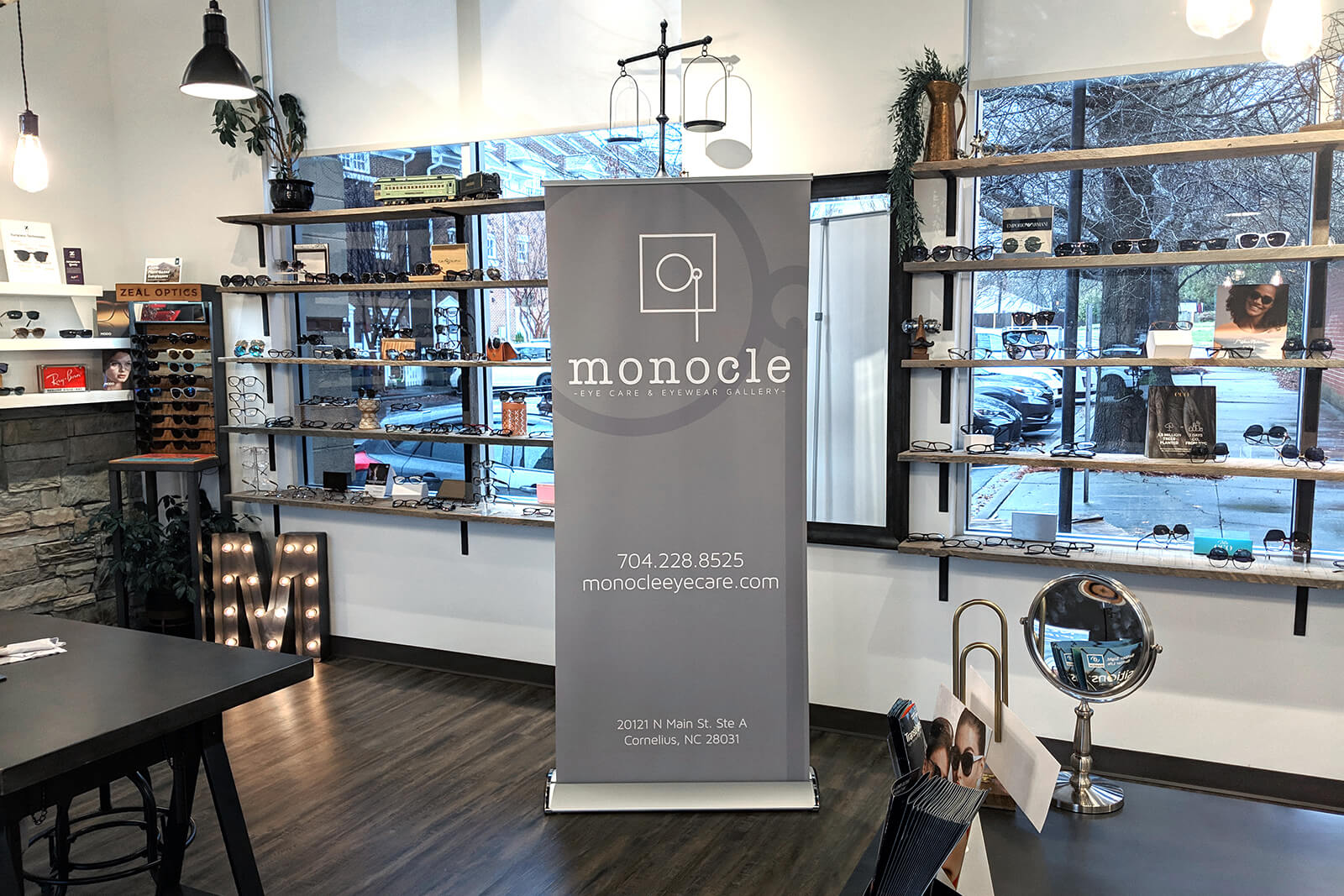 Banner Stands Photo Gallery | Primoprint